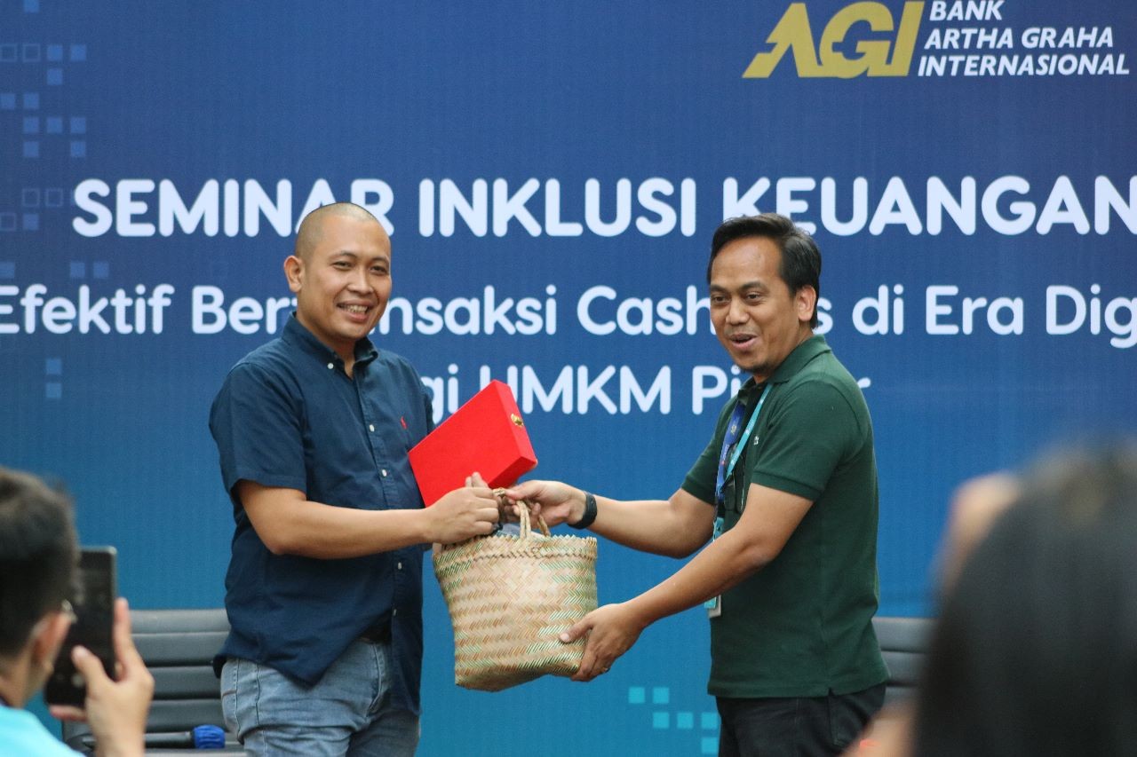 JAKTV - Bank Artha Graha Internasional Diskusi Transaksi Cashless di ...