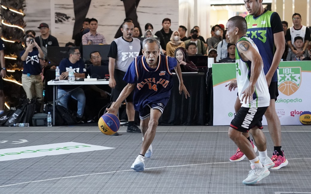 JAKTV - Bambang Hermansyah Minta IBL Terus Explore Legenda Basket Indonesia