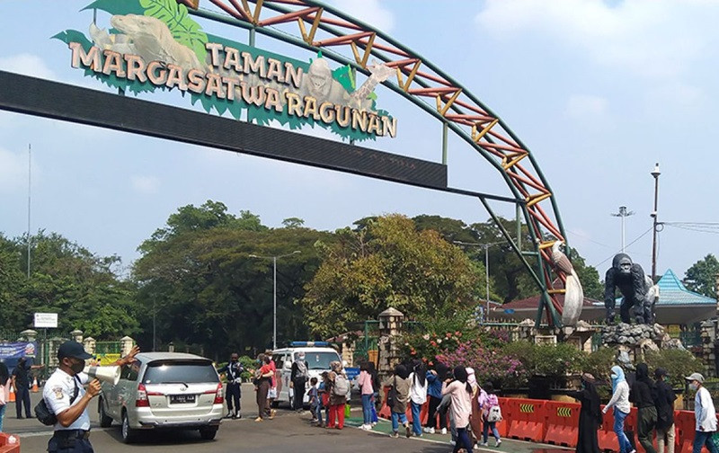 JAKTV - Ragunan Hingga Ancol Masih Jadi Pilihan Pengunjung Libur Lebaran